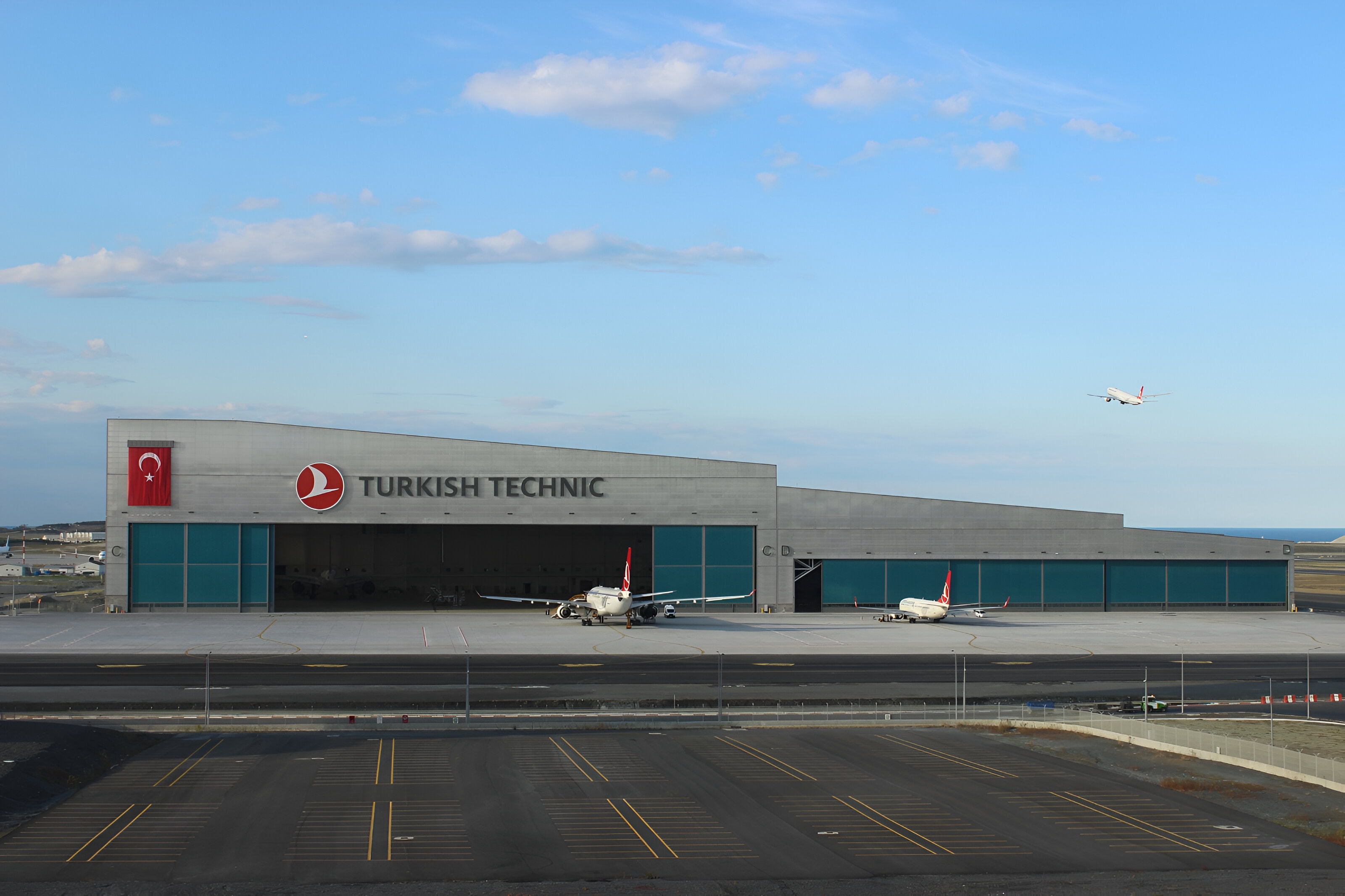 Turkish Technic and SunExpress Sign Component Pool Support and Landing Gear Overhaul Agreements